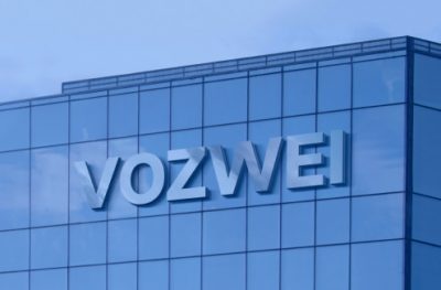 About Us – VOZWEI